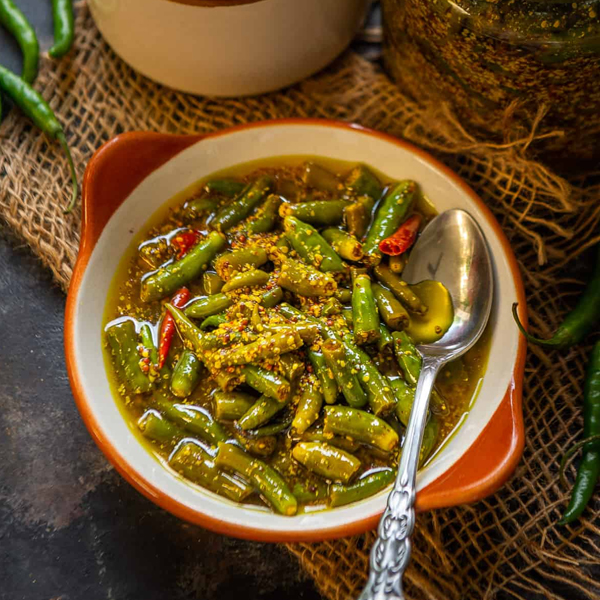 Pachi Mirchi Pachadi / Green Chilli Pickle Andhra Style