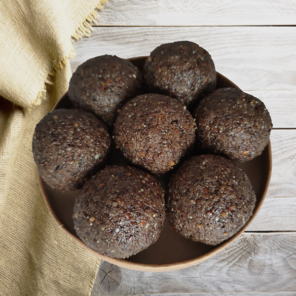 Til Powder Laddu: Nutty Delight for Festivals!